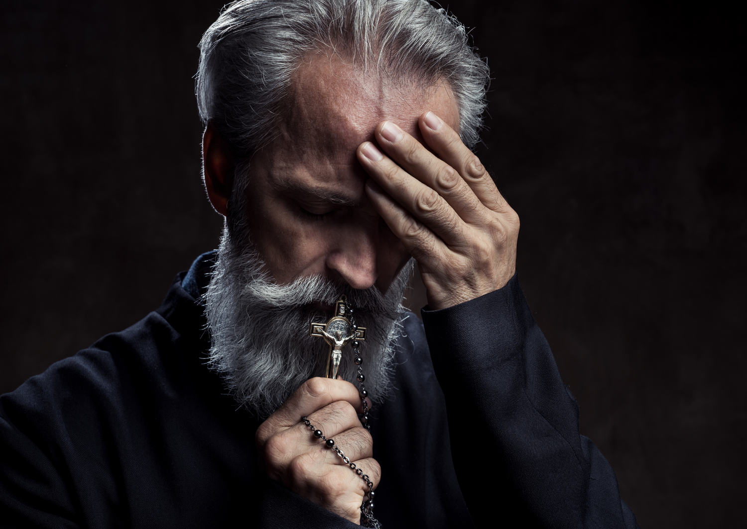 Il povero parroco e la Chiesa nella tempesta – Appunti di un Pellegrino